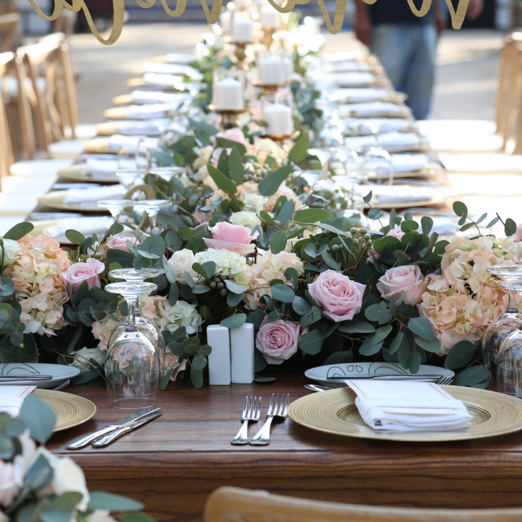 Centre Table Flower Decoration | Flower Decoration | FirenzeFlora